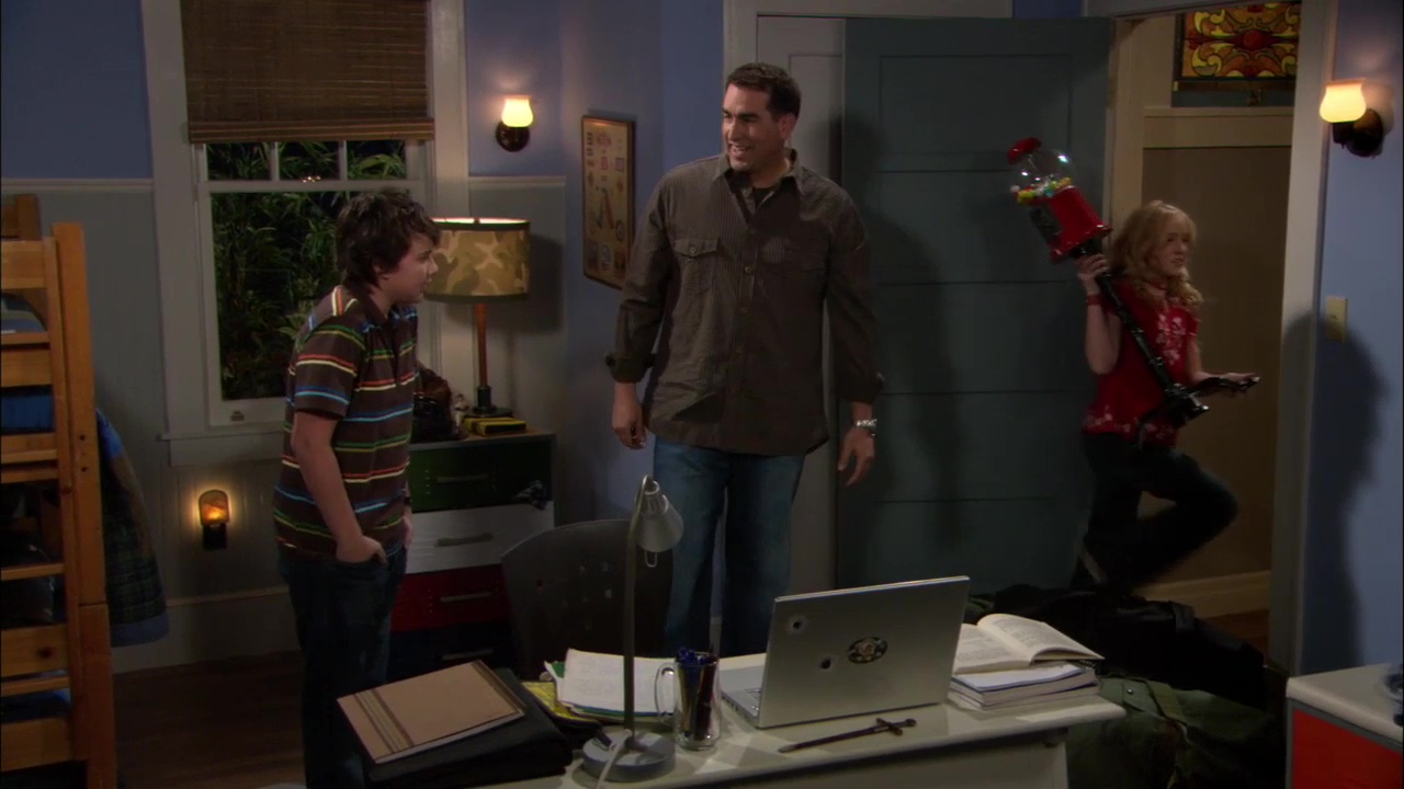 1x20 - Gary Fixes Allison's Garbage Disposal - 0059 - Starring Kathryn ...